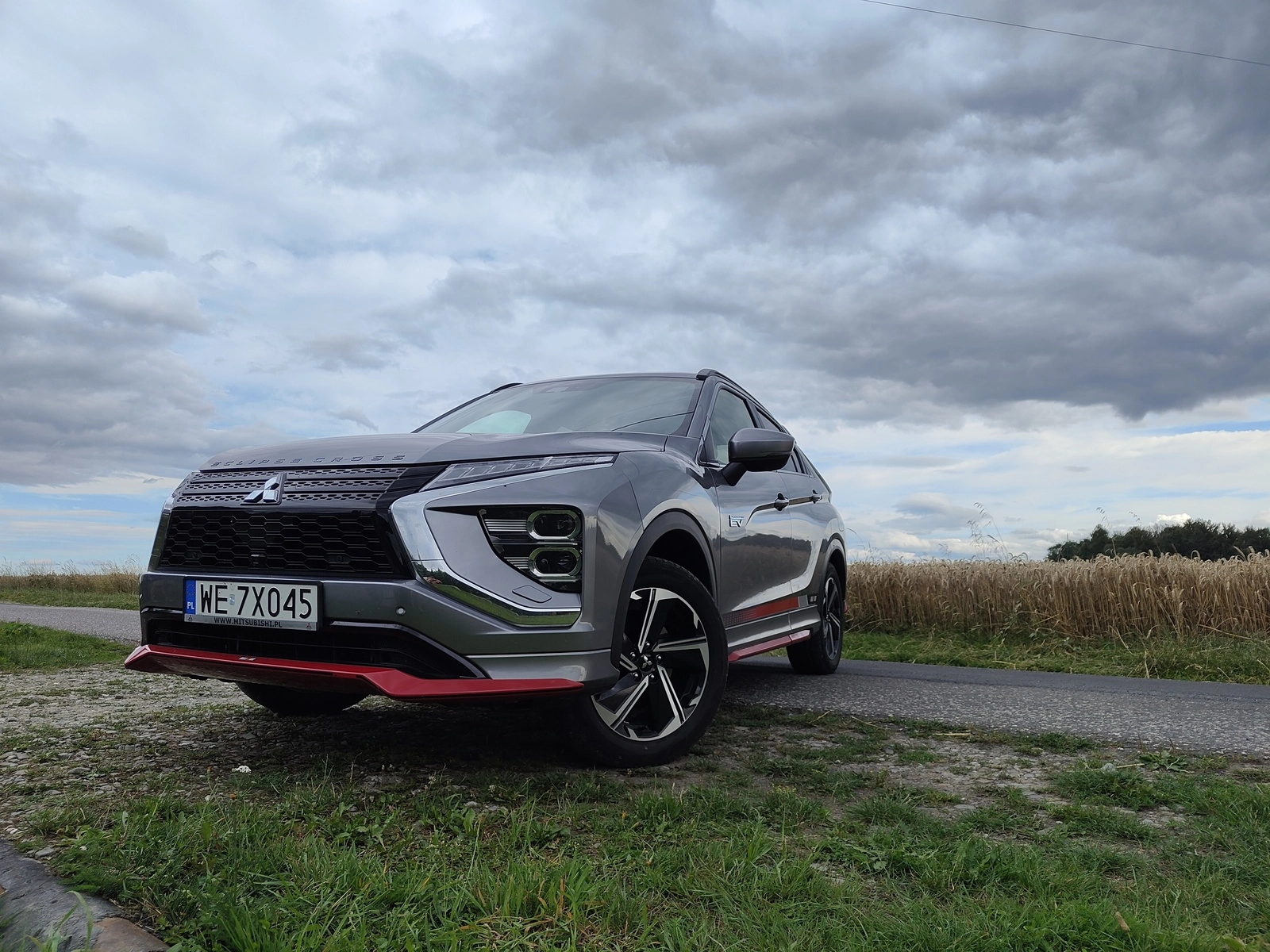 Mitsubishi Eclipse Cross PHEV. Gra, która wciąga cię dopiero po jakimś ...